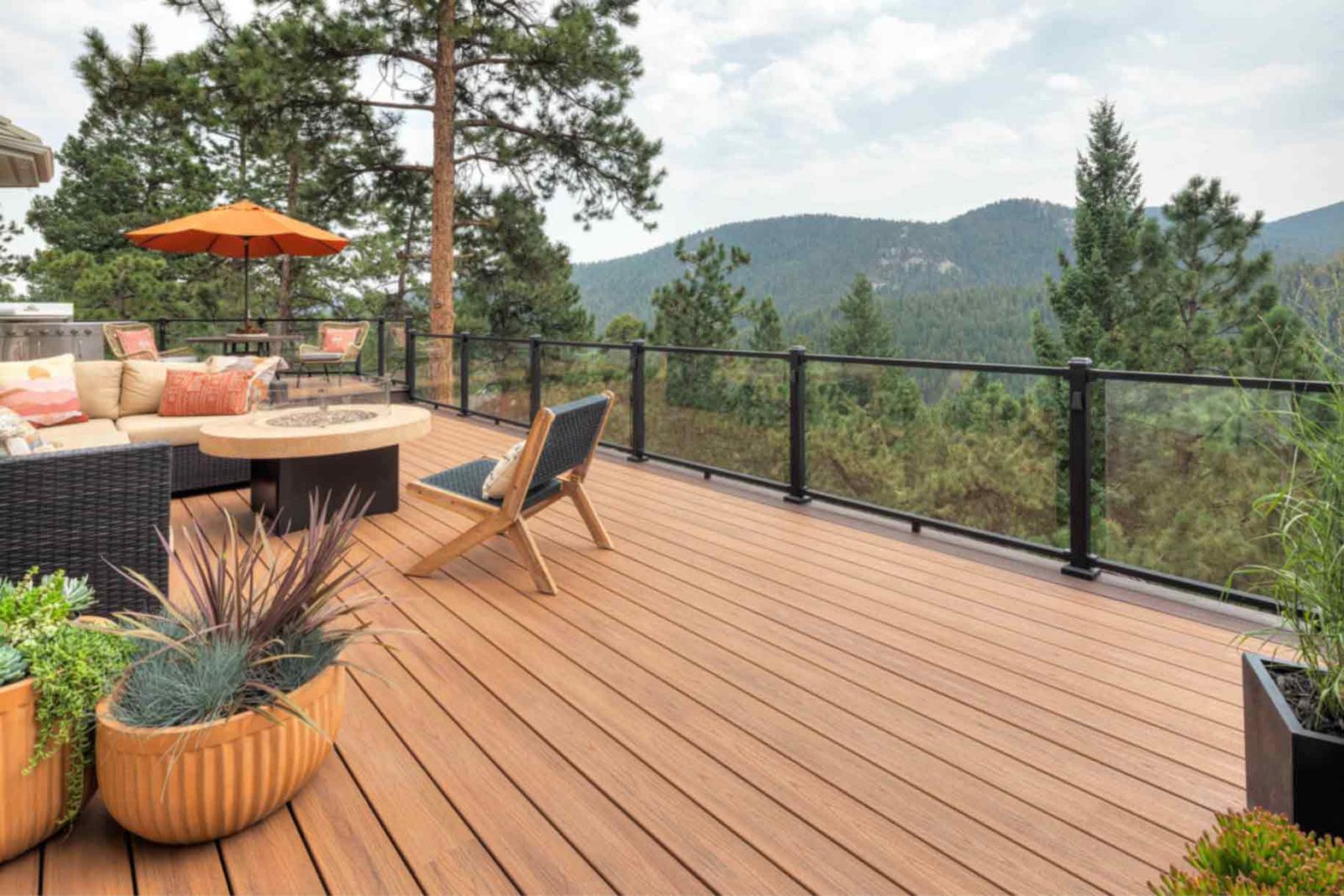 Trex Decking, Railing & Lighting